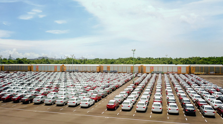 New direction: CPKC will open major auto distribution center in North ...